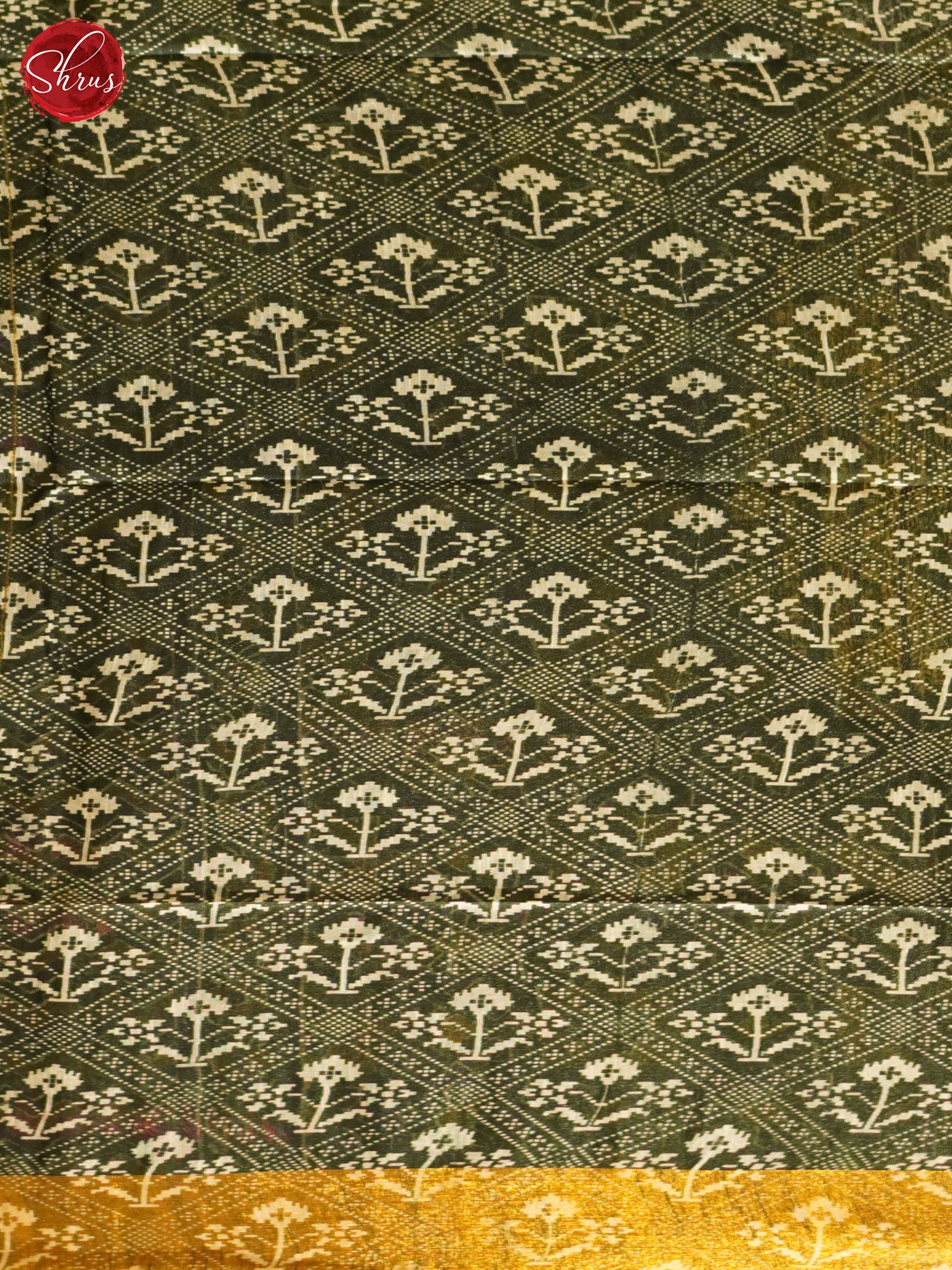 Buy Soft Semi Gicha sarees online at Shrus