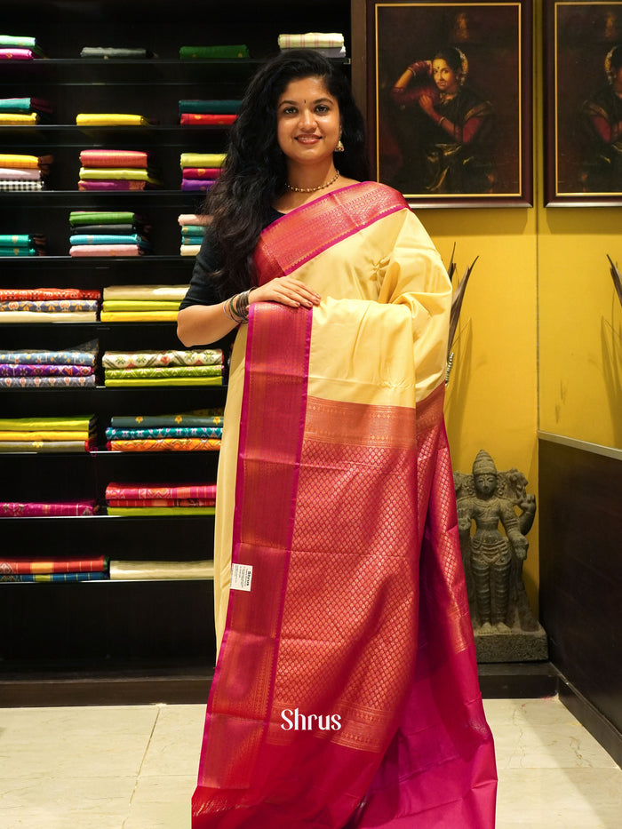 Buy Semi Kanchipuram Saree online at Shrus
