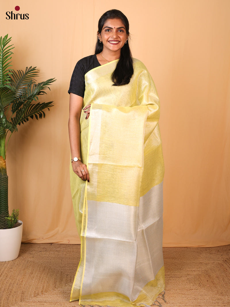 Breezy & Elegant Linen Sarees – Timeless Handlooms | Shrus