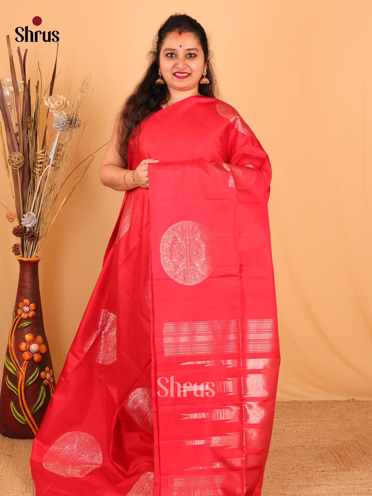 Buy Borderless Red Soft Silk Saree | kanchipuram soft silk sarees