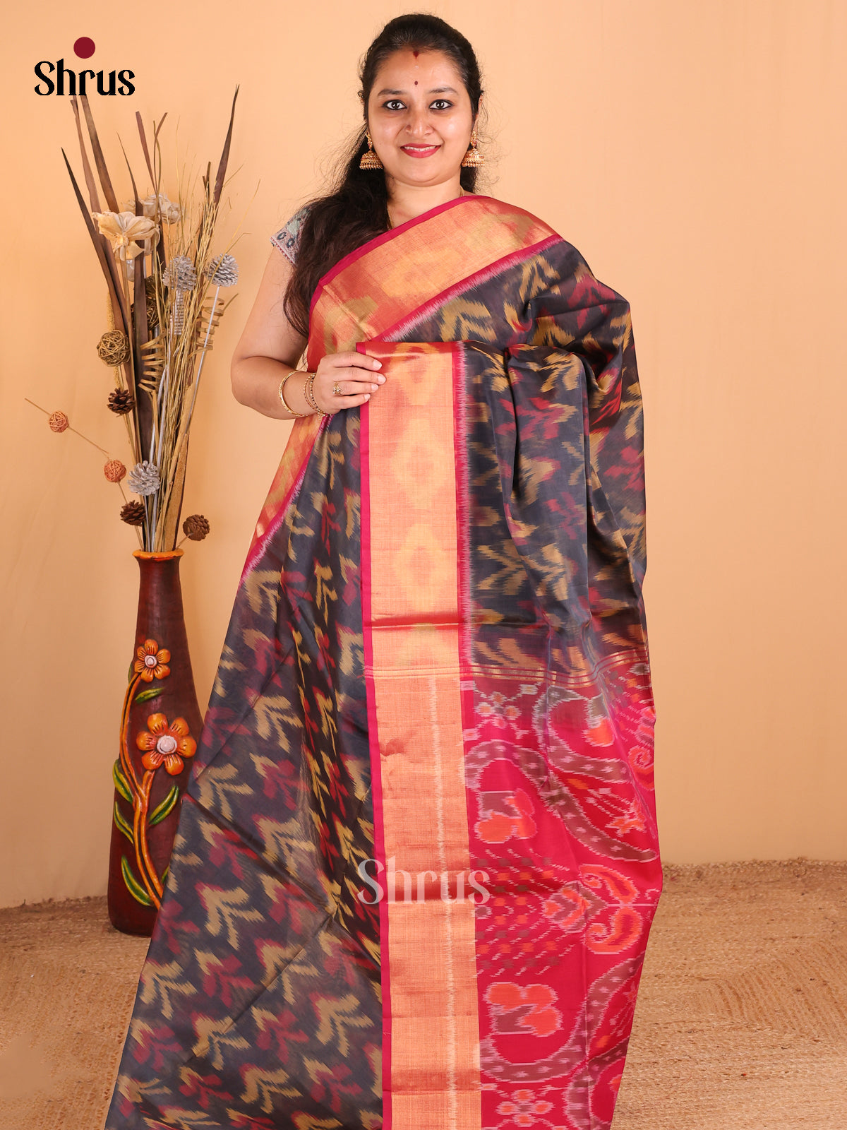 Black with Red -DDS11140 - Pochampally sico Saree