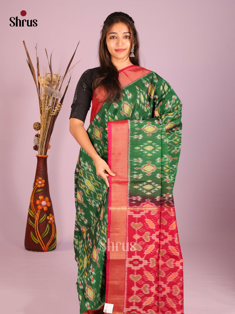 Buy Green & Red Silk Cotton Sarees | Wedding sarees Online
