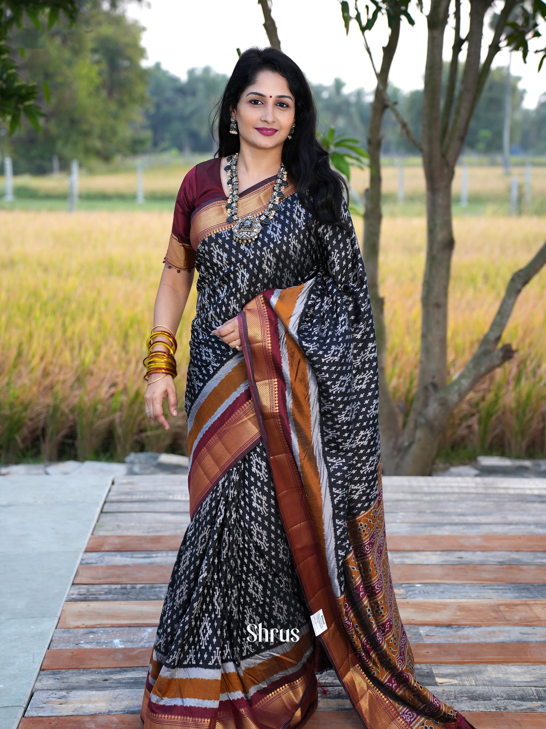 Authentic Kanchipuram Silk|Silk Cotton Sarees Online|SHRUS